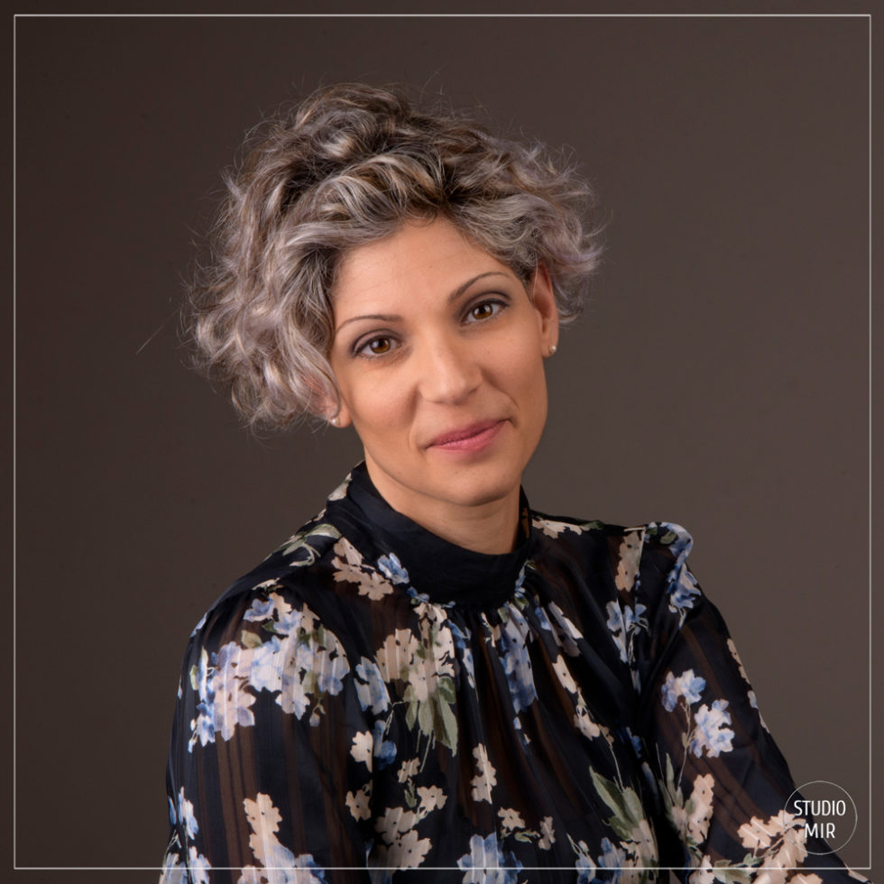 Photo professionnelle CV Linkedin en studio 94 - Studio Mir : Studio ...