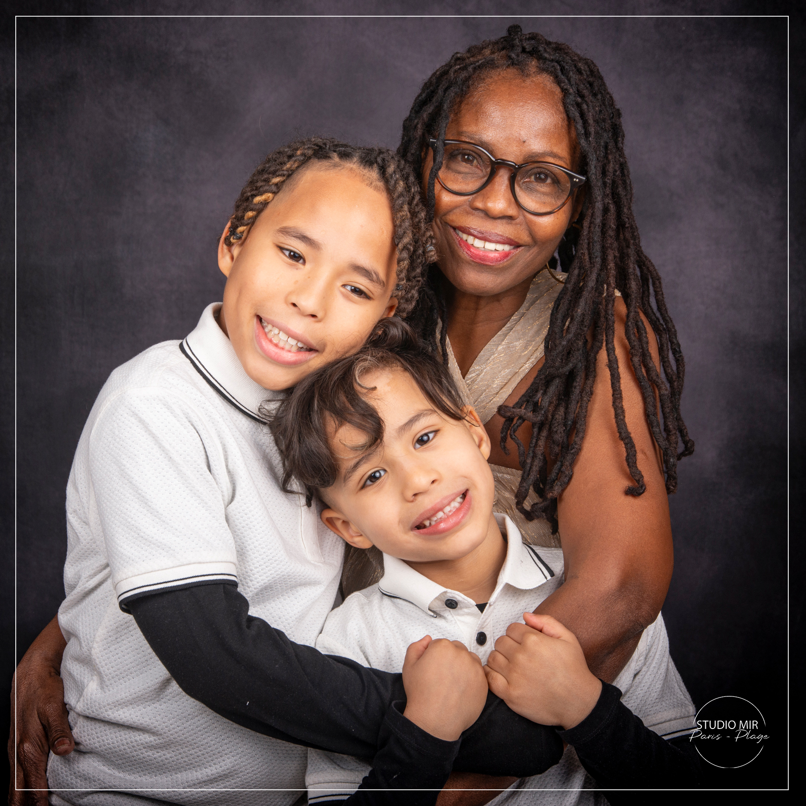Séance photo en famille, en région parisienne ! - Studio Mir : Studio ...